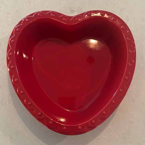 Chantal | Kitchen | Chantal Quart94l Red Lace Heart Bakrware Dish ...
